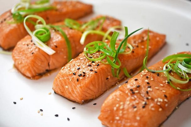 The Top 10 Brain Foods To Eat, According To Neuroscientists