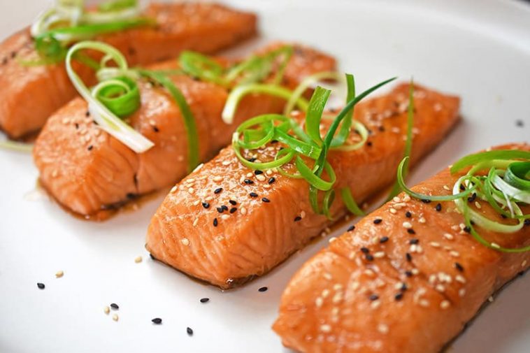 The Top 10 Brain Foods To Eat, According To Neuroscientists